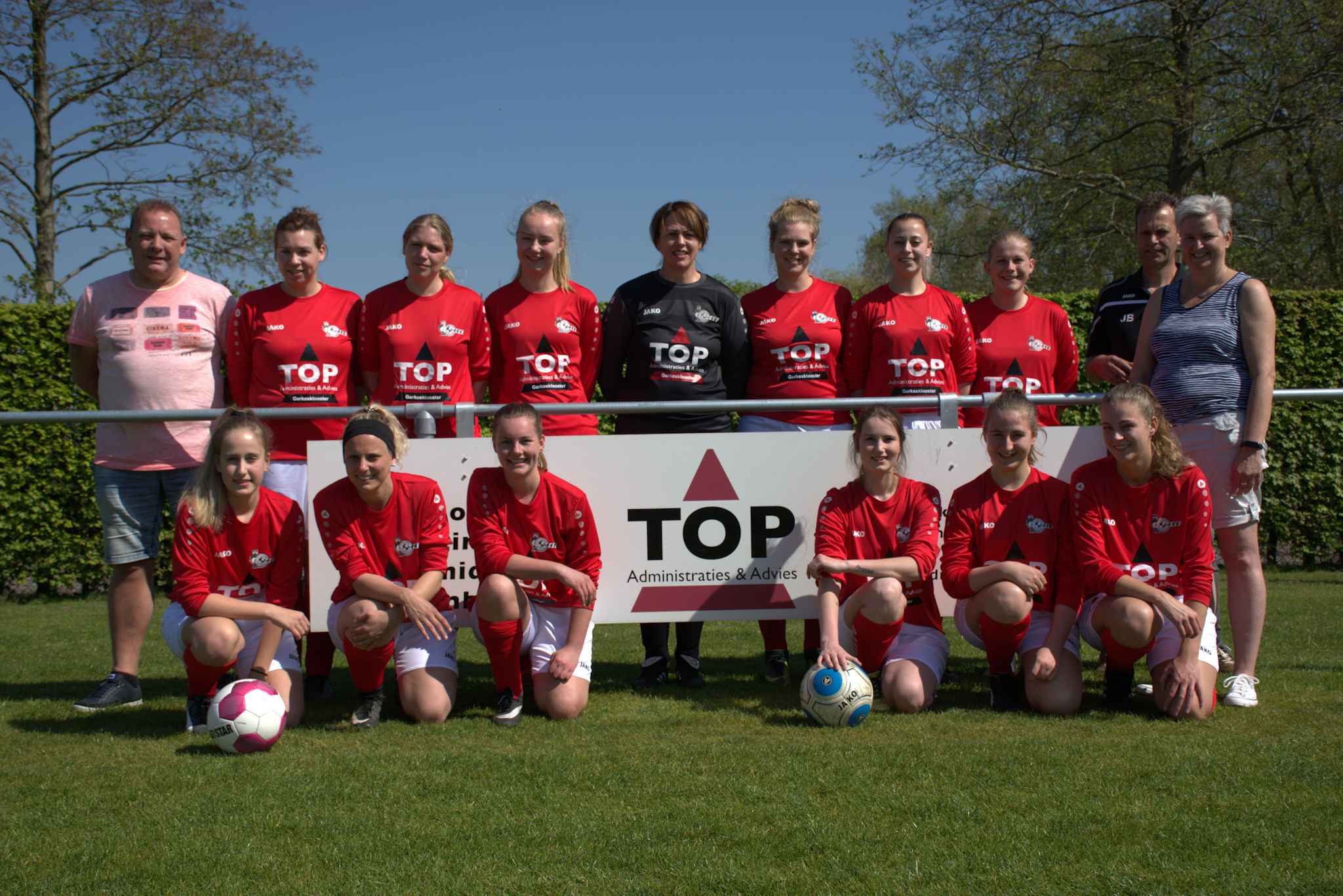 GSVV Vr 1 in een nieuw tenue gestoken door Top Admministraties & Advies ...